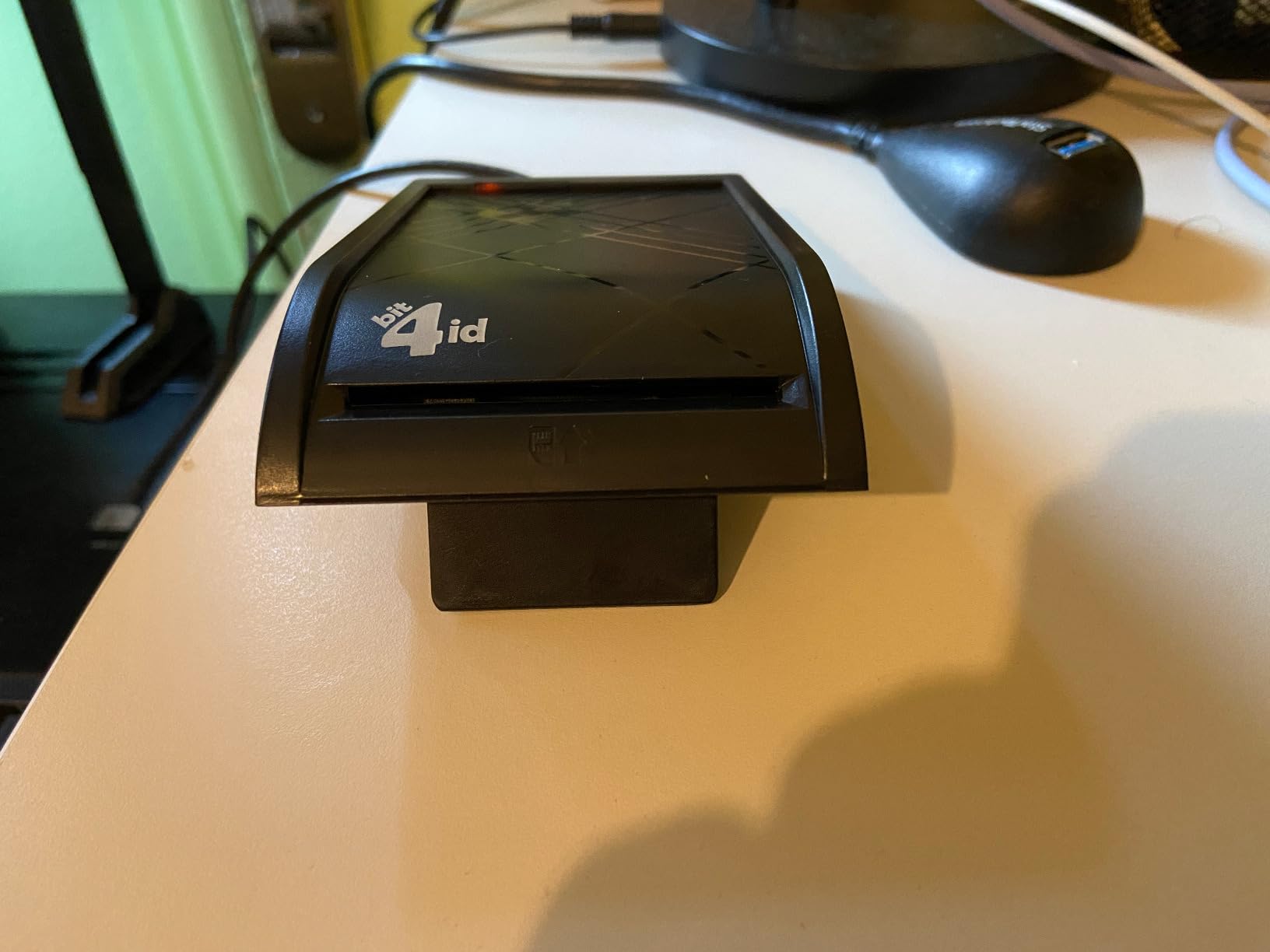 Bit4id Lettore carte contact e contactless per leggere CIE 3.0, Tessera ...