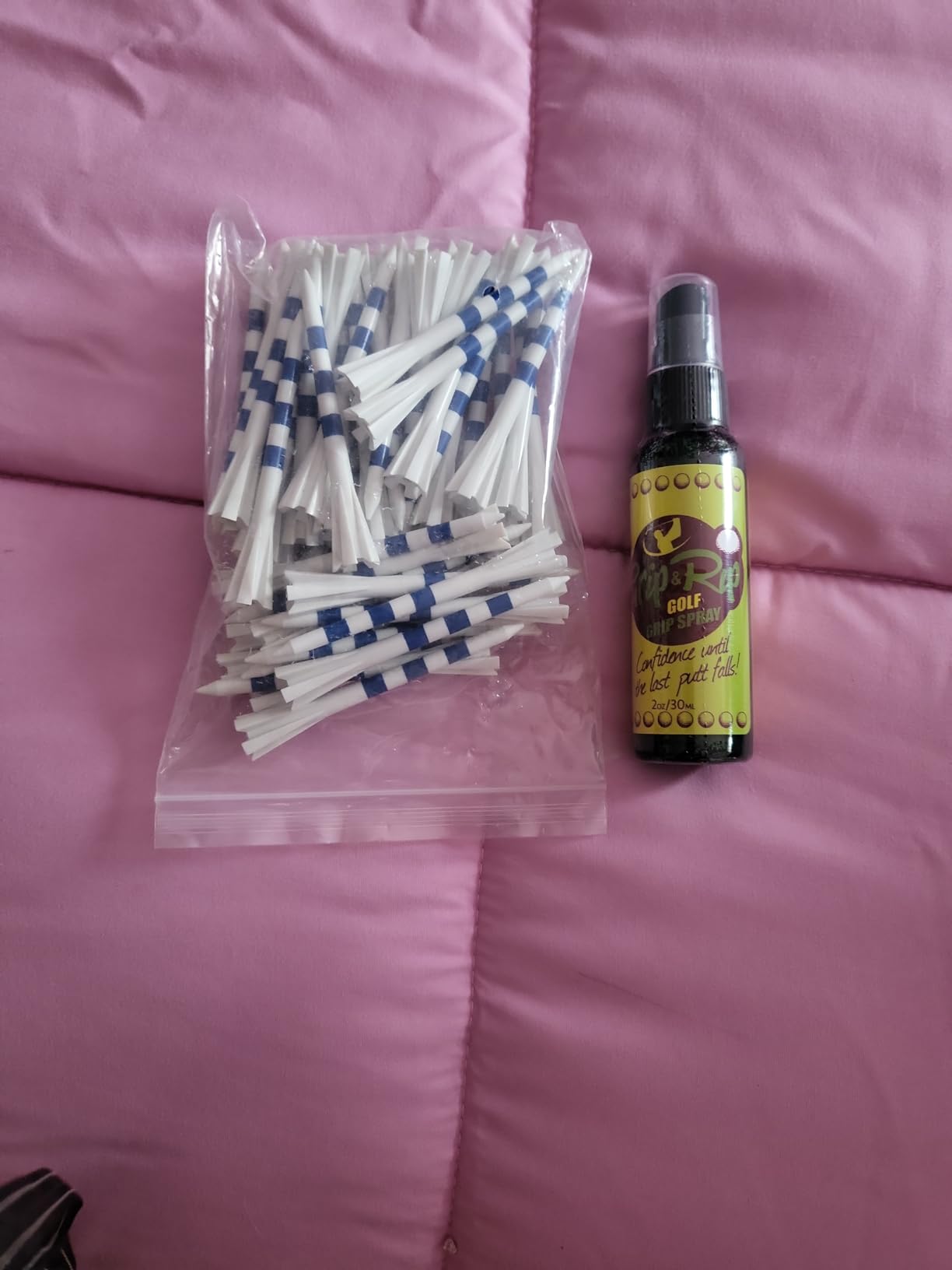 Amazon.com : Grip n Rip Golf Grip Spray & Golf Tees Combo Pack - 50 ...