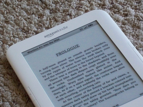 Amazon.com: Kindle Keyboard 3G, Free 3G + Wi-Fi, 6" E Ink Display ...