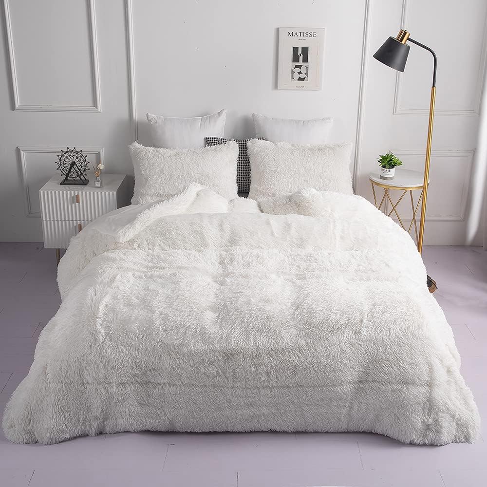 Amazon.com: chovy Faux Rabbit Striped Plush White Fur Comforter Sets ...