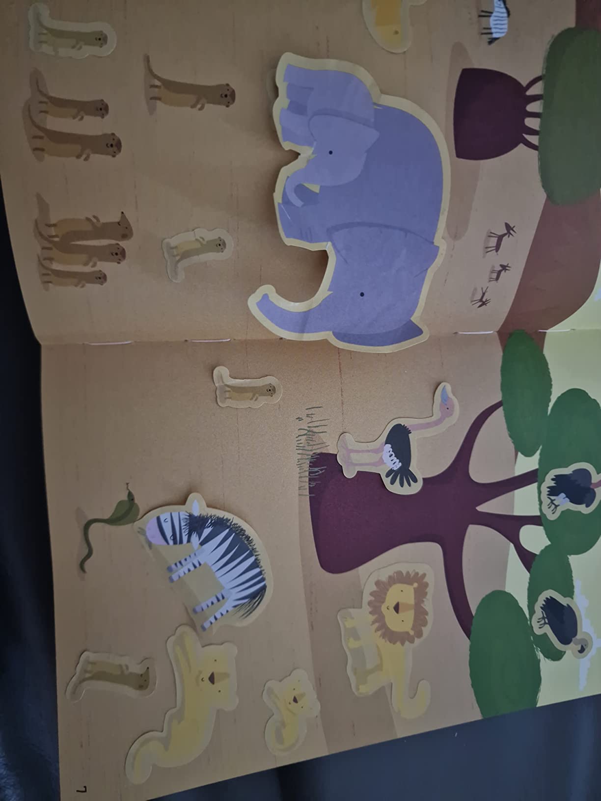Mein extradickes Stickerbuch: Tiere: Mit 1000 Stickern und über 20 ...