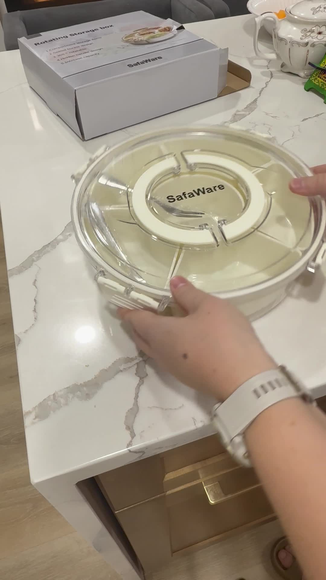 Watch Amazing Rotating Snack Box — Perfect for Family, Kids, and ...