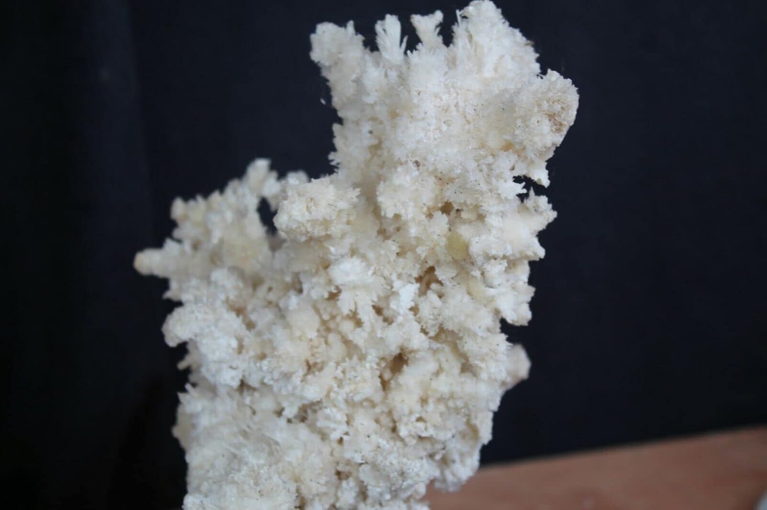 Amazon.com: 1190g Natural White Aragonite Cave Crystal Cluster ...