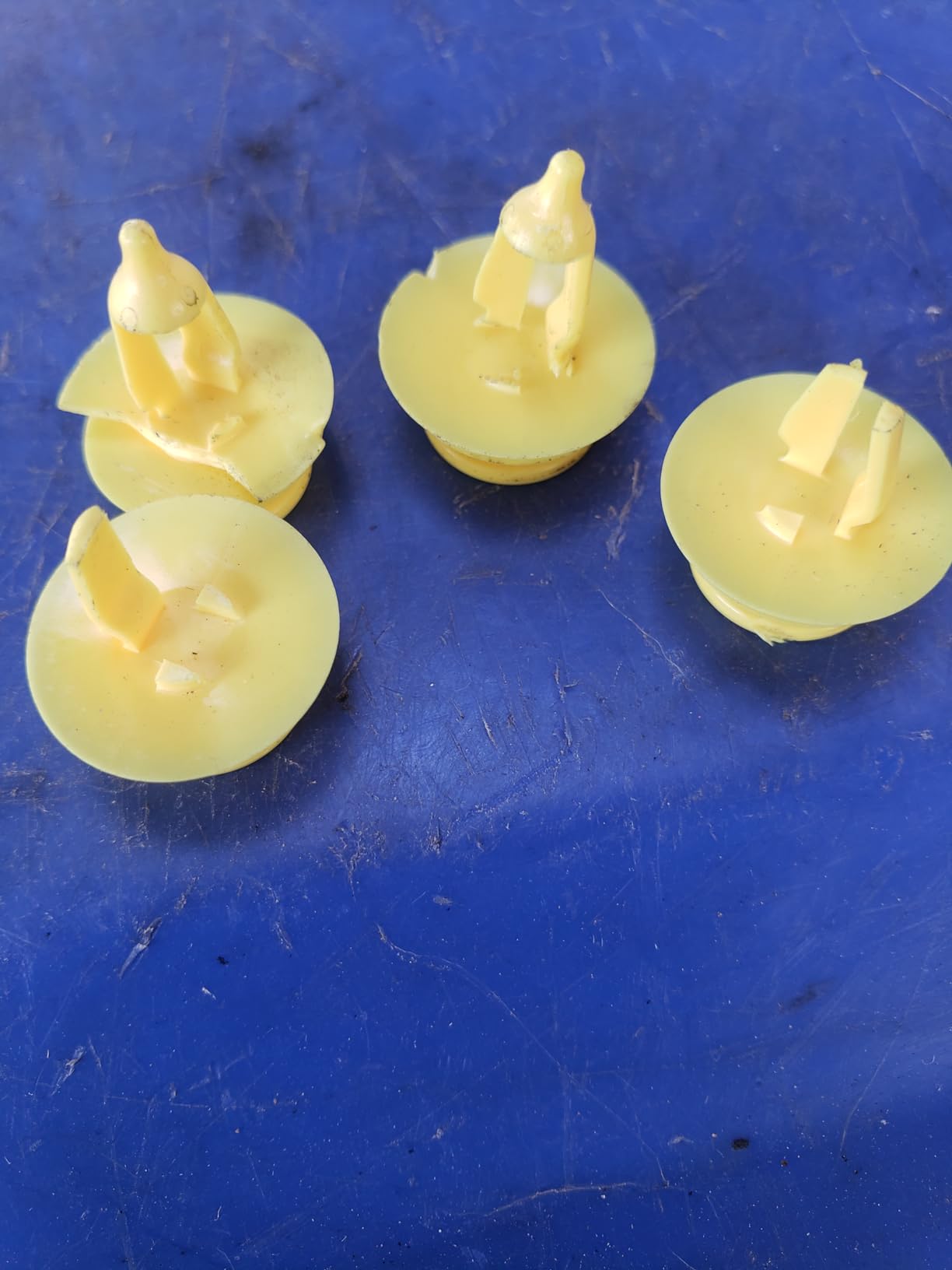 Amazon.com: OAUTOO 30pcs Door Trim Panel Retainer Clip 6504014 for Jeep ...