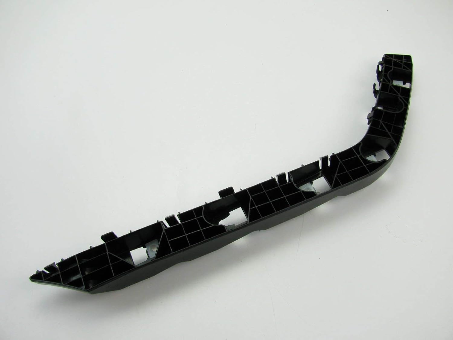 Amazon.com: Genuine Hyundai 86613-3S010 Bumper Bracket Assembly, Rear ...