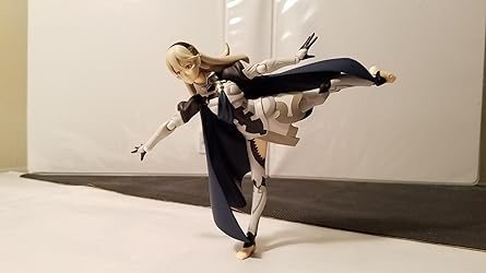 Amazon.com: Max Factory Fire Emblem Fates Corrin (Female Version) Figma ...