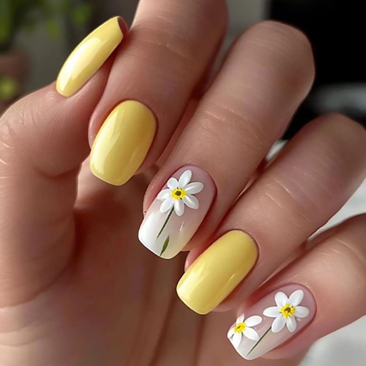 Amazon.com: 24 Pcs Yellow Press on Nails Medium Square - QUNQINLI Fake ...