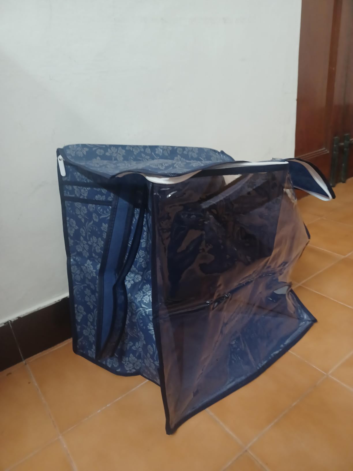 Laxis Non-Woven Jumbo Saree Bags, Grey Color Transparent Saree Covers ...