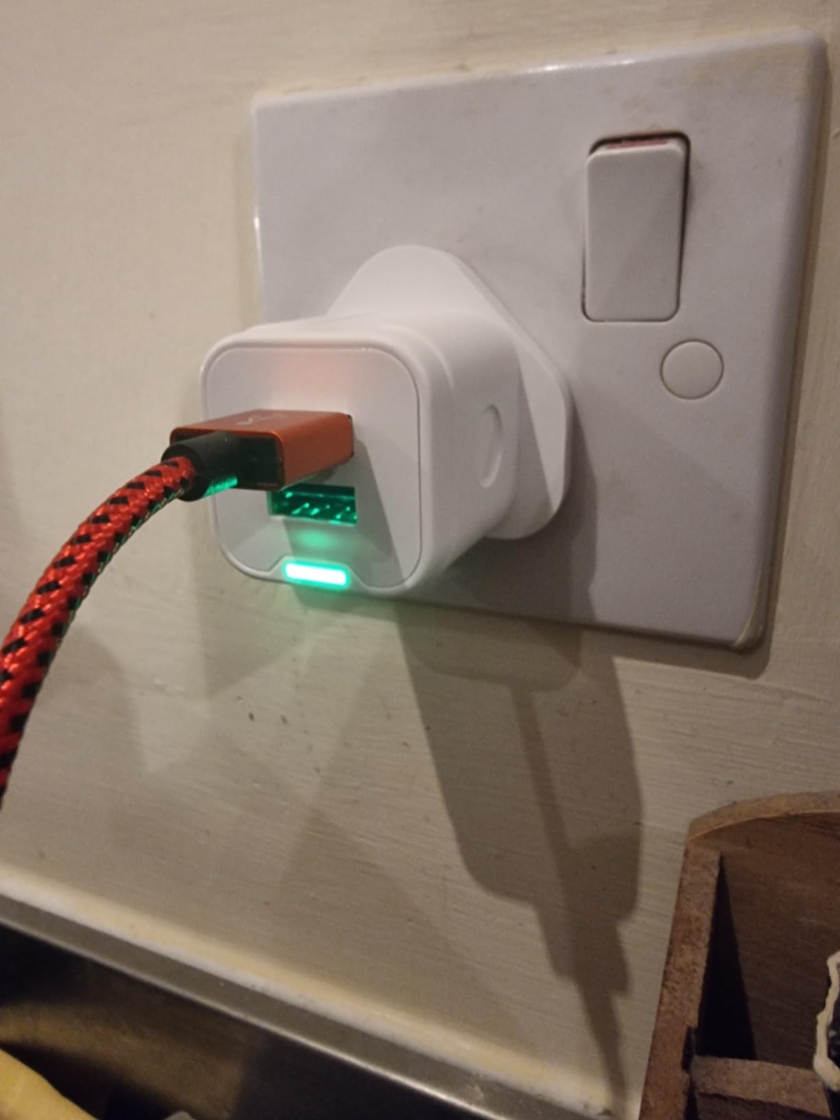 iPhone USB Plug,Dual USB Charger Plug Adaptor UK 3 Pin USB Mains ...