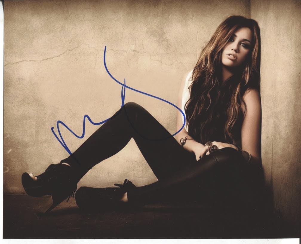* MILEY CYRUS * gorgeous signed 8x10 photo / UACC Rd # 212 at Amazon's ...