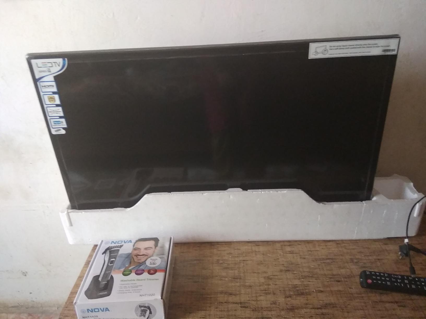 Samsung 80 cm (32 Inches) HD Ready LED TV 32FH4003 (black) : Amazon.in ...