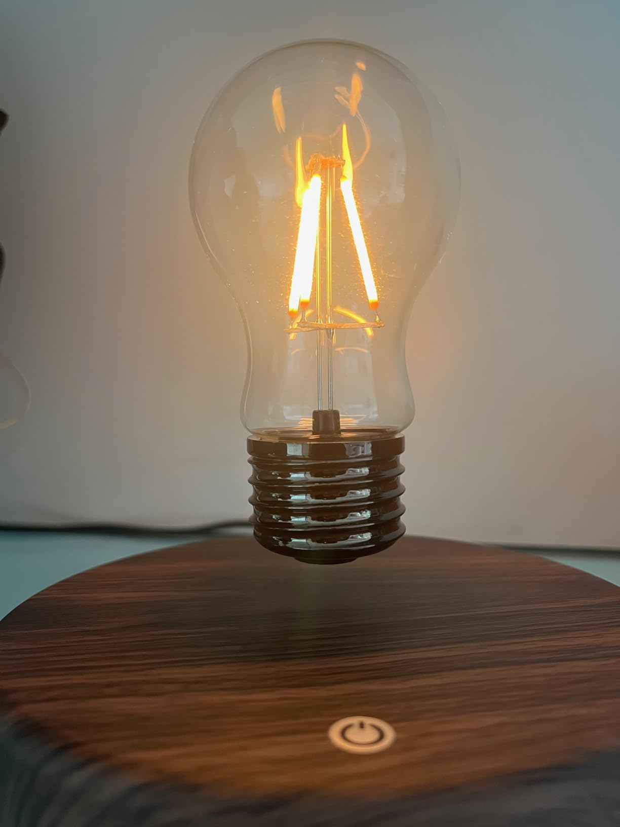 Buy HCNT Magnetic Floating LED Bulb Lamp - Automatic Rotating Desk ...