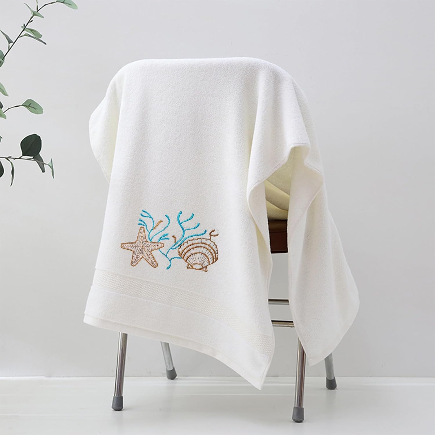 Amazon.com: 2pcs Embroidery Coastal bath towels 100% Cotton scalloped ...