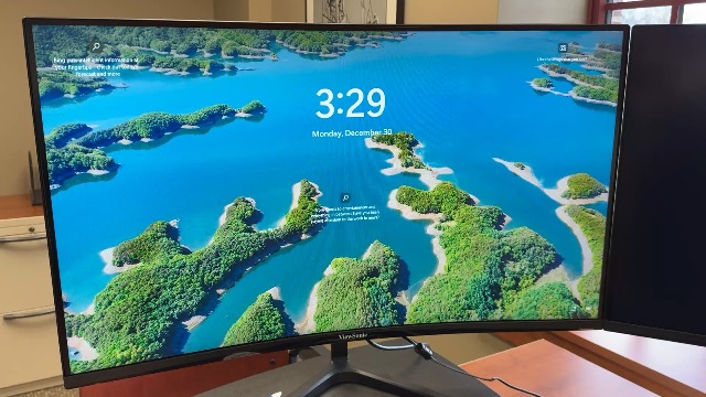 Watch Enhance your work or gaming experience with this curved monitor ...