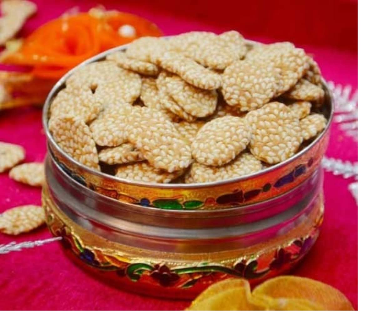 Halwai Made Special Marwari Rewari/Revari/Rewadi, Sweet Crunchy Gur ki ...