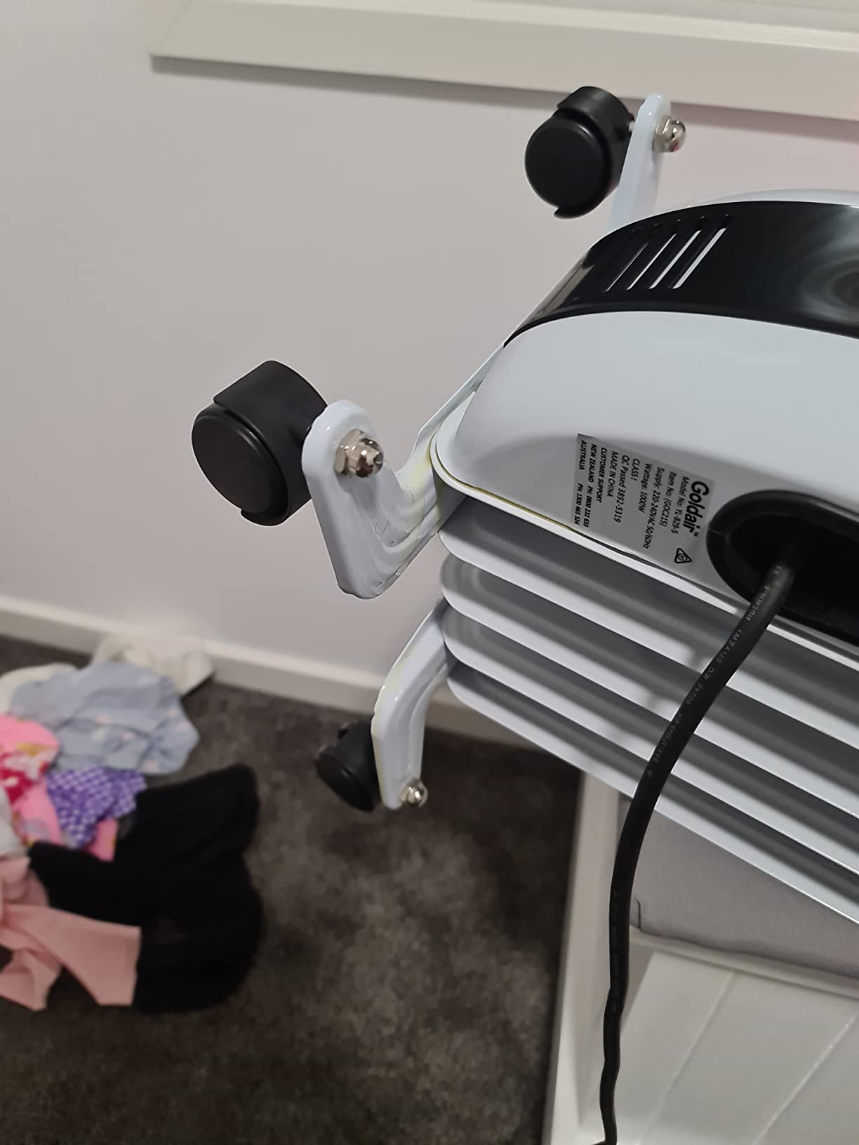 Goldair 1000W 5 Fin Oil Column Heater with 3 Heat Settings and ...