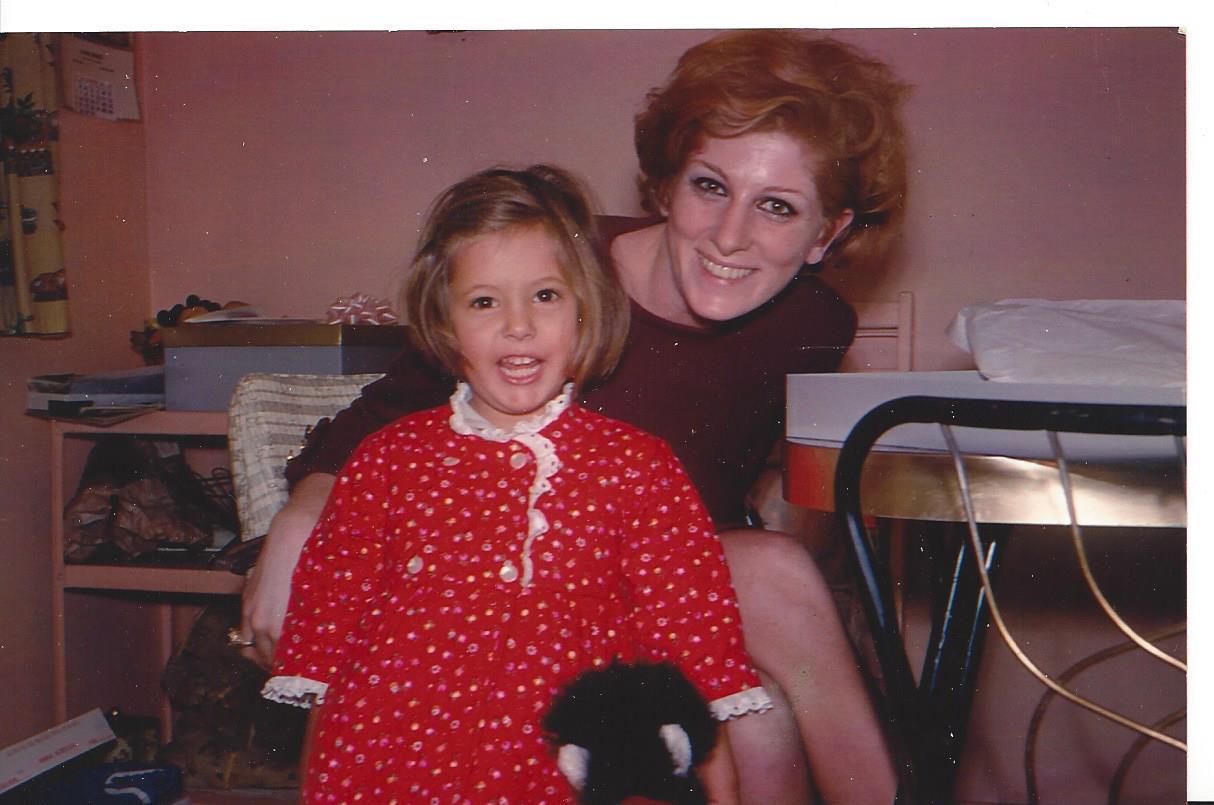 Amazon.co.uk: Mavis Applewater: books, biography, latest update