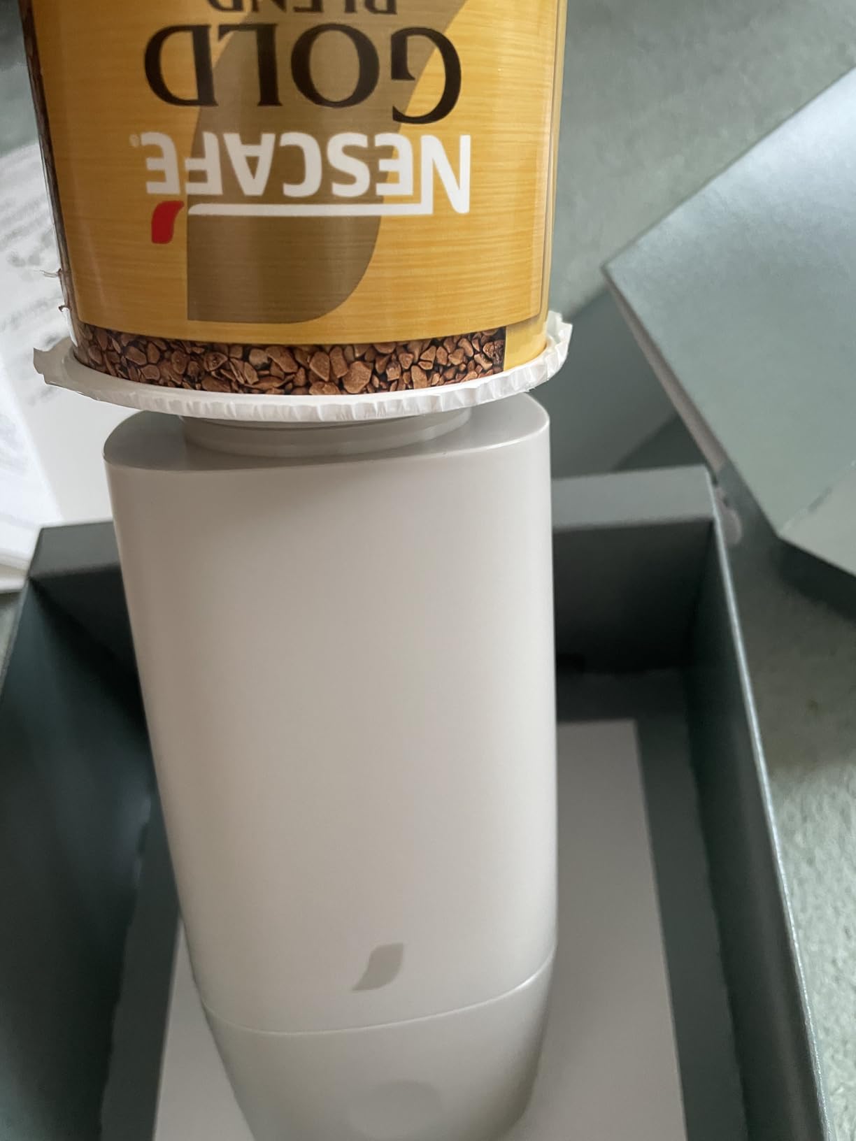 Amazon | NESCAFE KEEPO ゴールドブレンド エコ&システムパック 55g 付きスターターパック,レギュラー ソリュブル コーヒー,詰め替え用 | ネスカフェ KEEPO ...