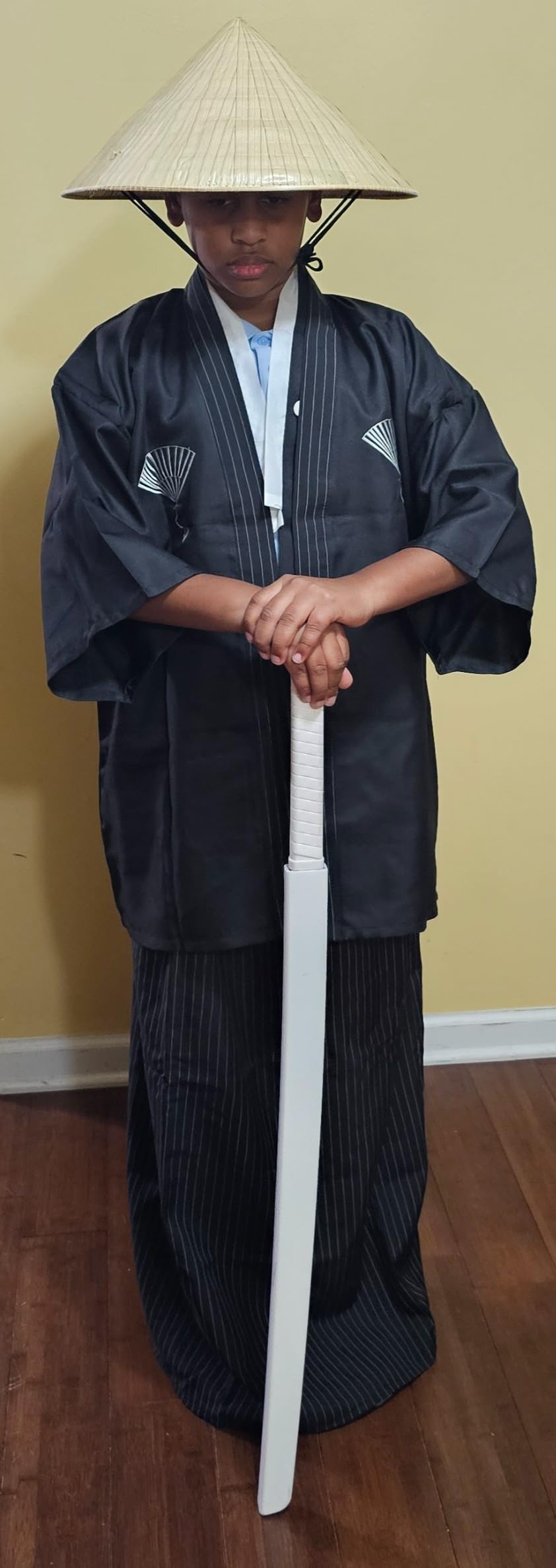 Amazon.com: Japanese Kimono Samurai Hakama Bushi Mens Uniform with Tabi ...