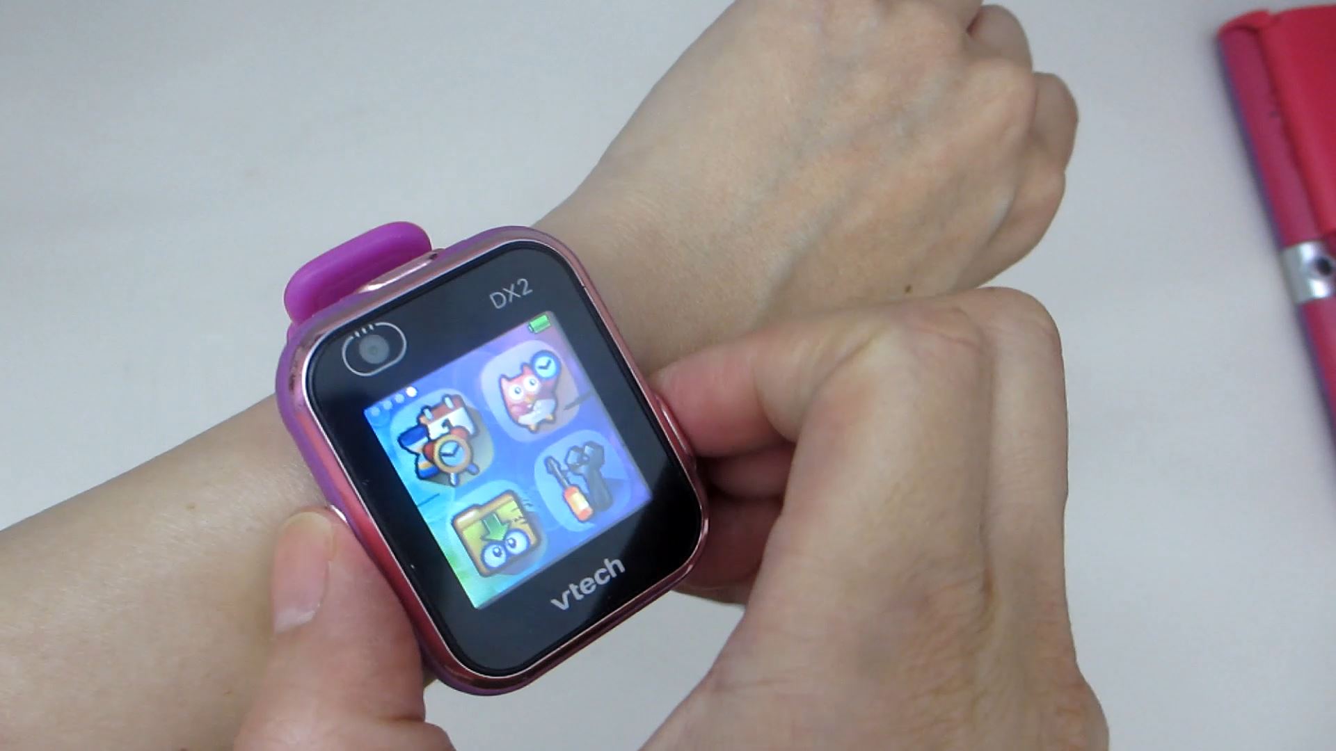 Watch VTech KidiZoom Smartwatch DX2 - Features & Demo on Amazon Live