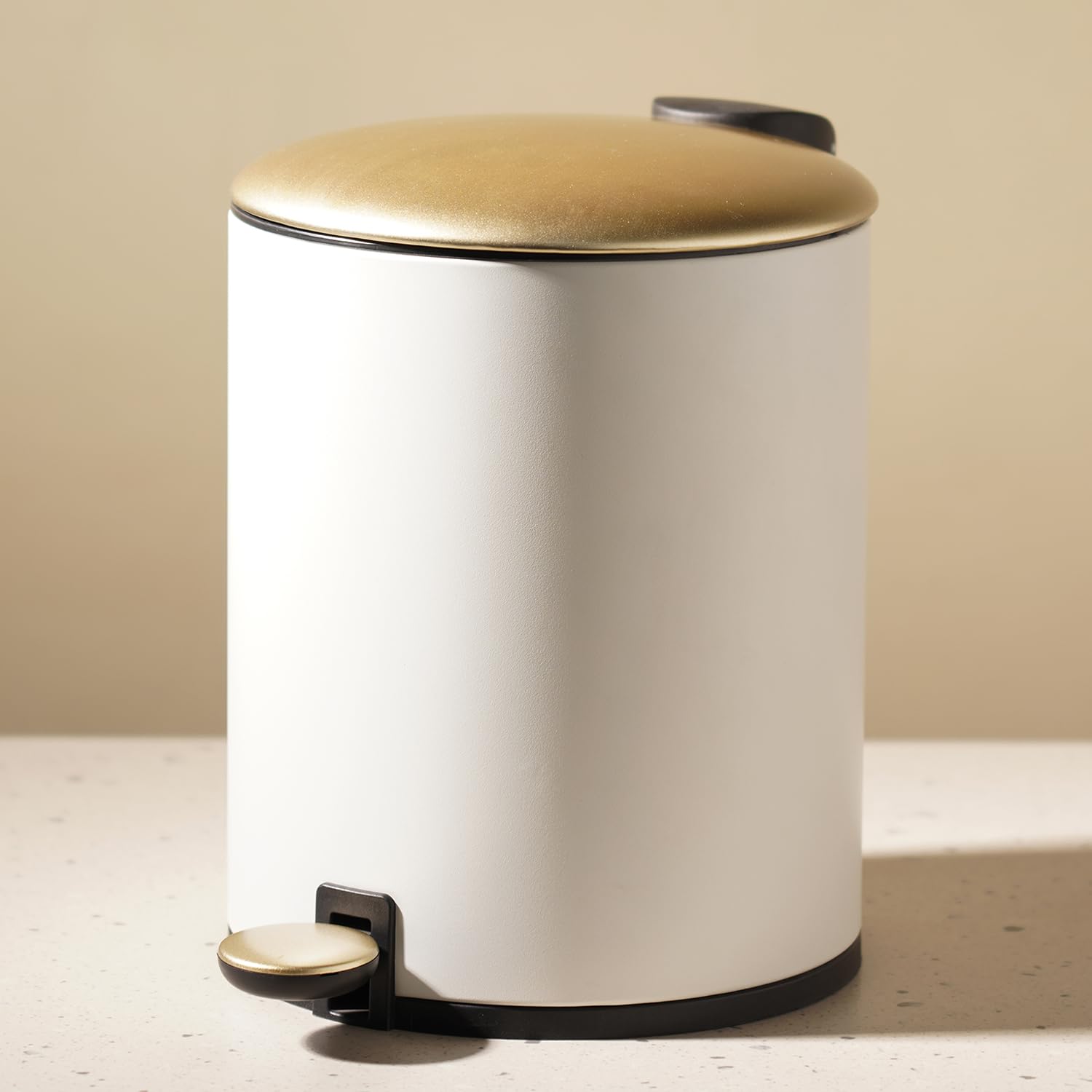 PURE HOME + LIVING White Iron Pedal Circular Waste Bin with Lid - Large ...