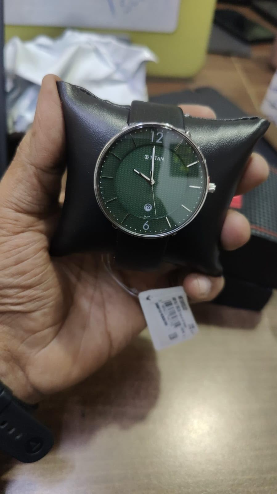 Titan Analog Green Dial Men's Watch-1849SL02 : Amazon.in: Watches