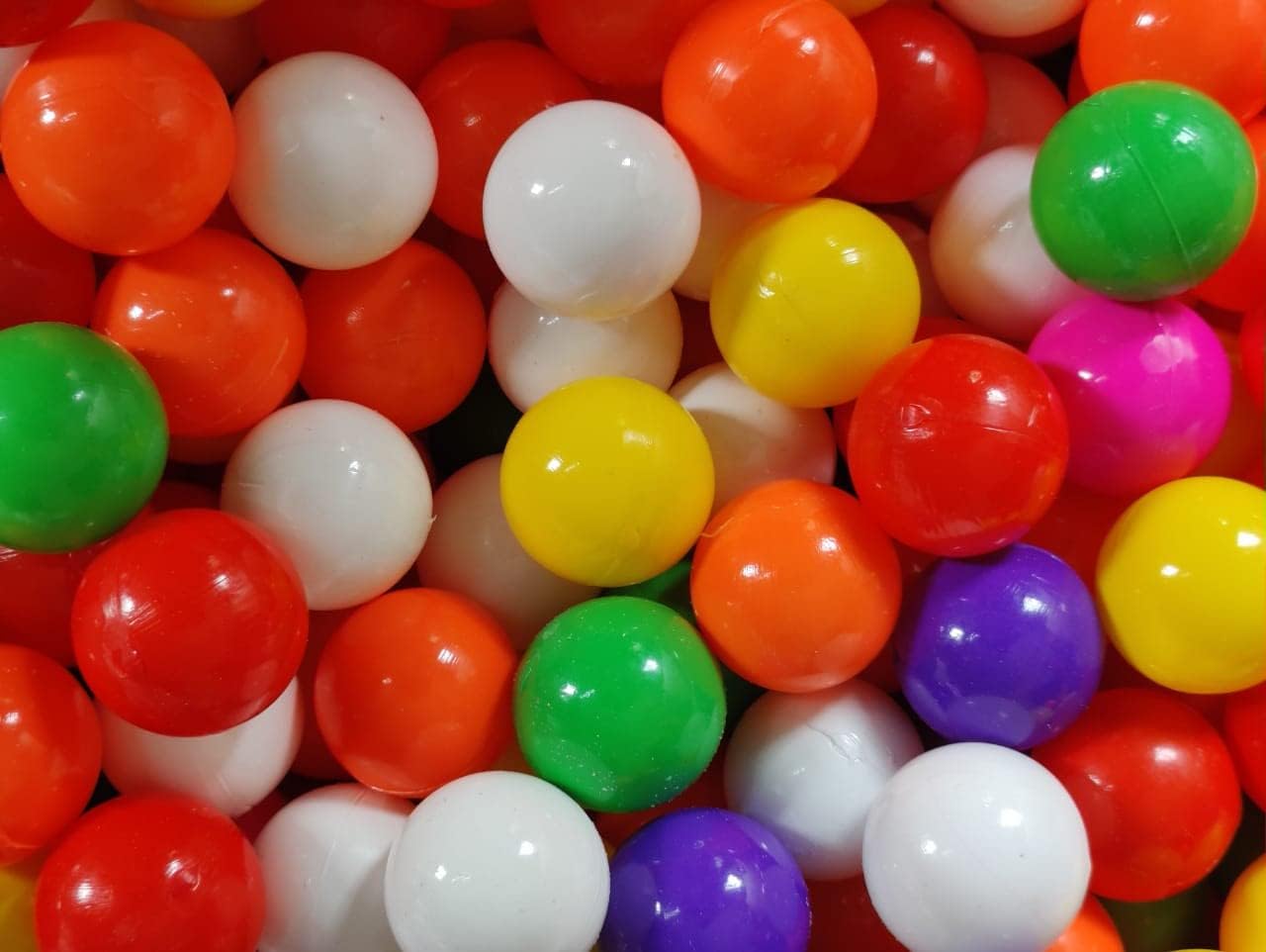 Buy Amazon Brand - Jam & Honey | 50 Plastic Pool Balls for Kids ...