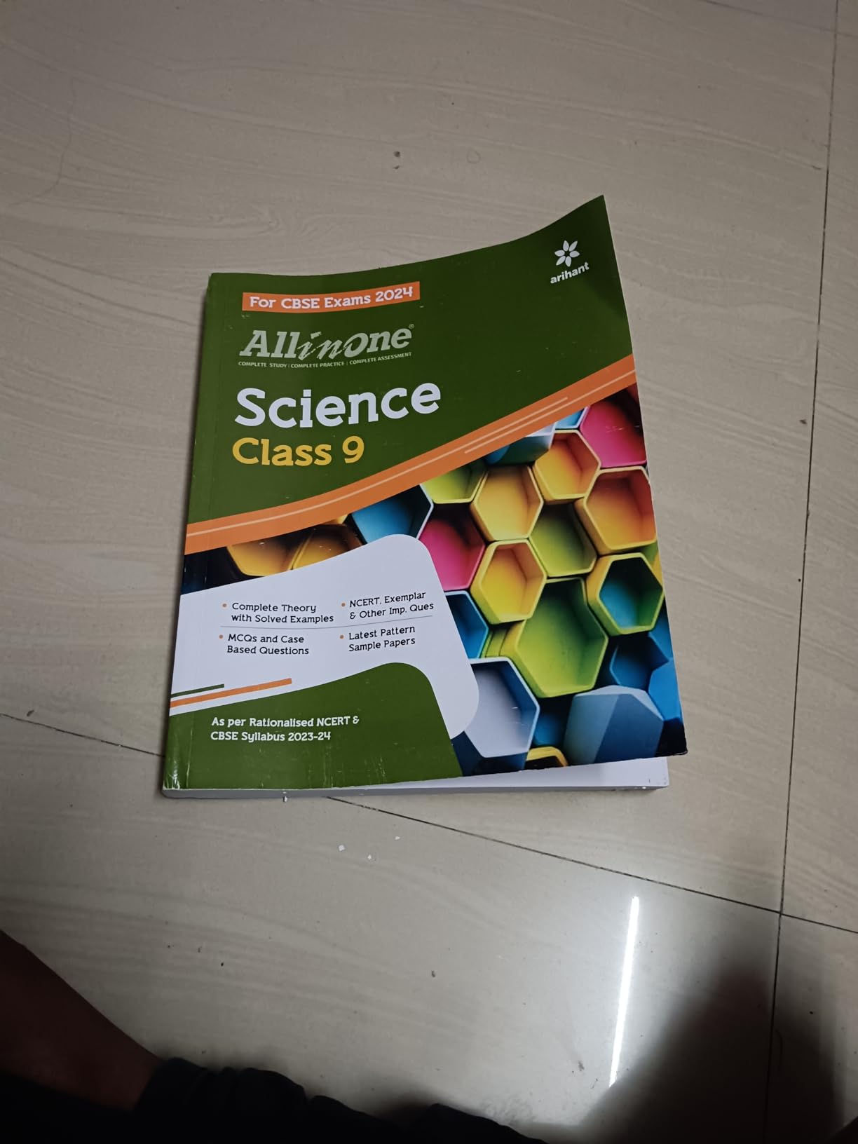 (Old Edition) All In One Class 9th Science for CBSE Exam 2024 : Heena ...
