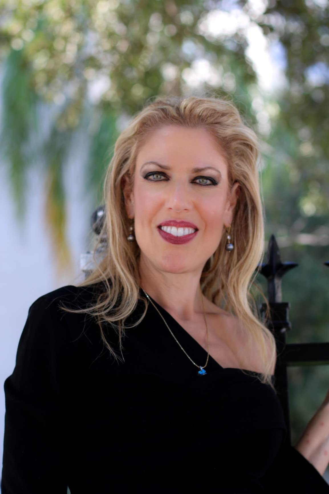 Amazon.com: Chios Mastiha Essential Oil 5gr - Xios Mastic : Health ...