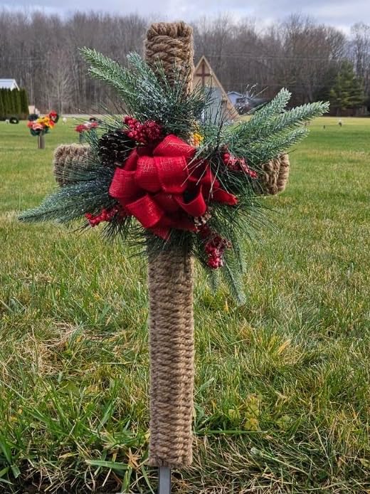 Amazon.com: Cemetery Wreath Stand, Sturdy Stainless Steel, Made in the ...