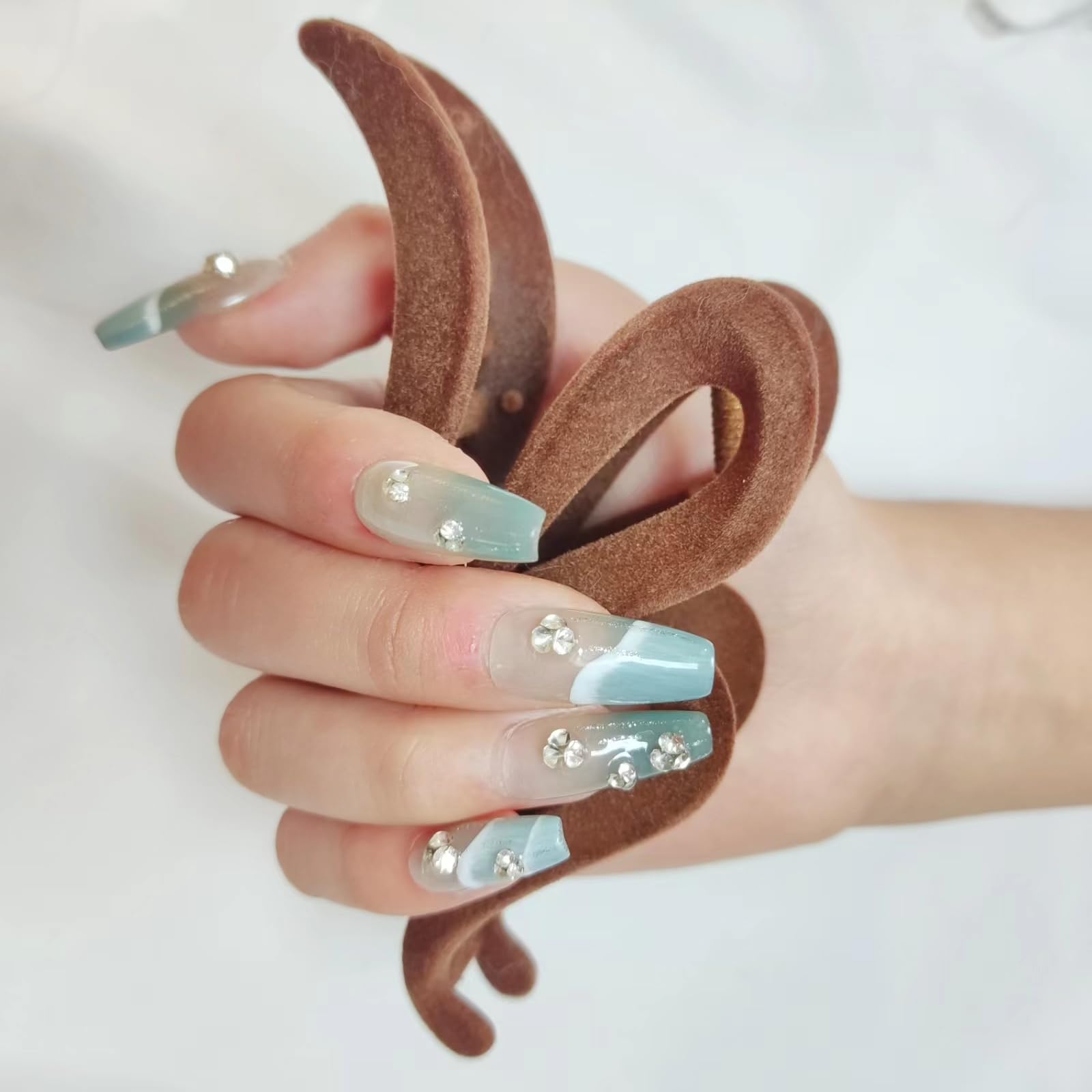 Amazon.com: Cat-eye Press On Nails Kit - 24 Luxury Soft Gel Acrylic ...