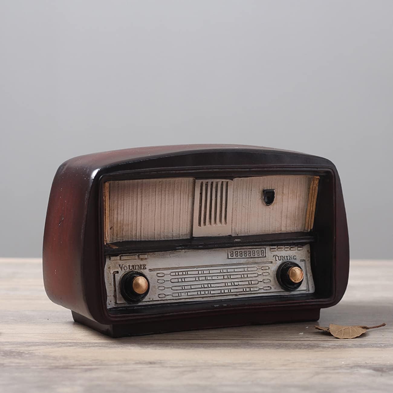 Amazon.com: HLQUSEQA Radio Retro Decoration Statue Home Decor Resin ...