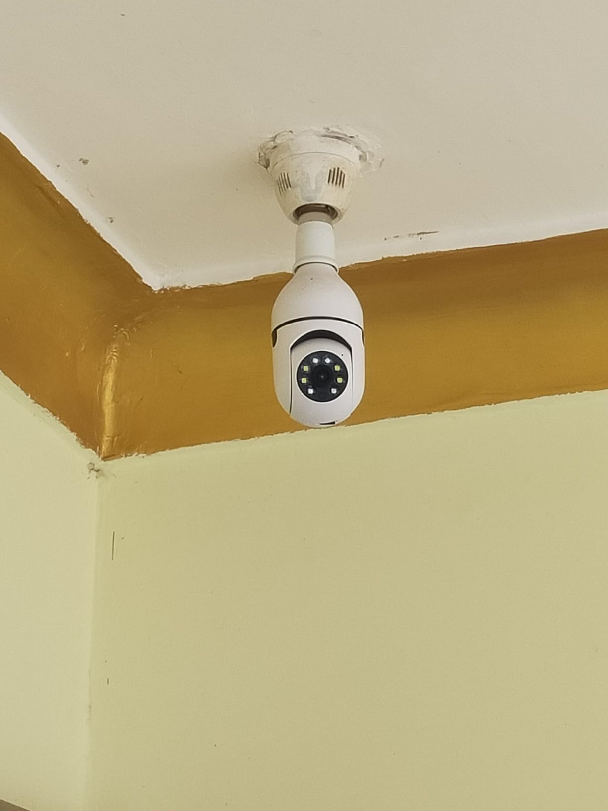 Buy Dumbel BULBCAM 1080p HD Bulb Light Wireless WiFi Indoor IP Camera ...