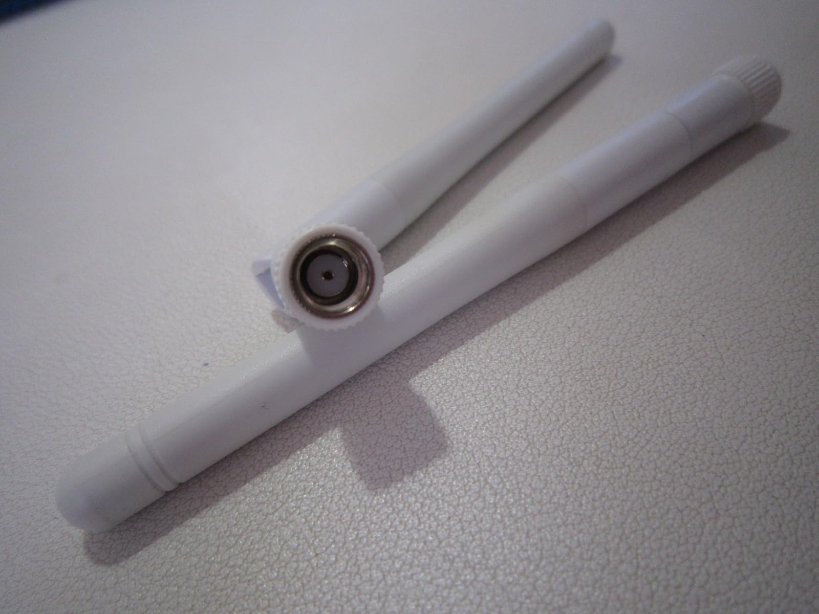 Amazon.co.jp: Bingfu外部WiFiアンテナRP-SMA2.4GHz5GHz 5.8GHz 3dBi WiFiルーター ...