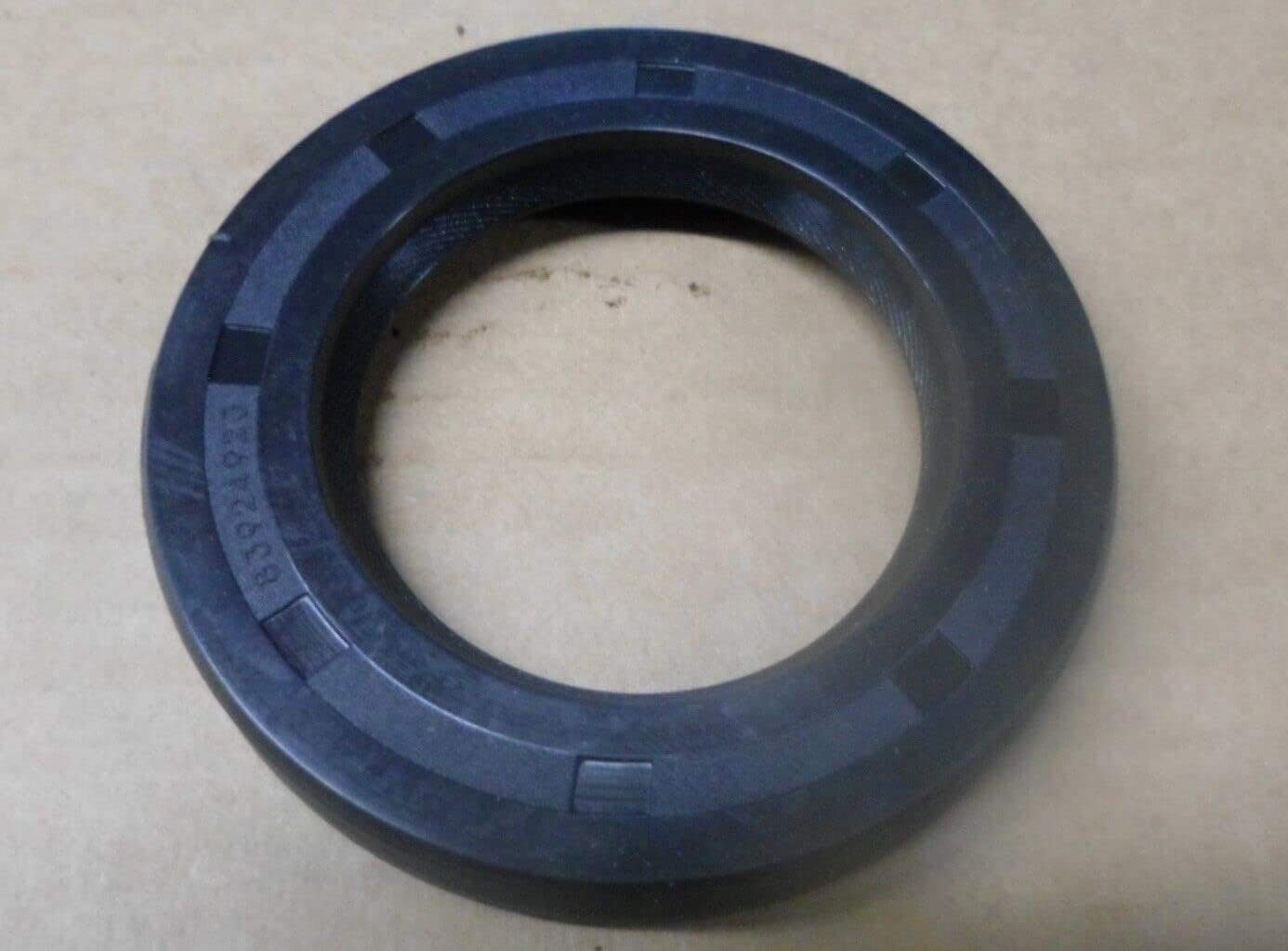 Amazon.com: New Holland Shaft Seal - 83924923 : Automotive