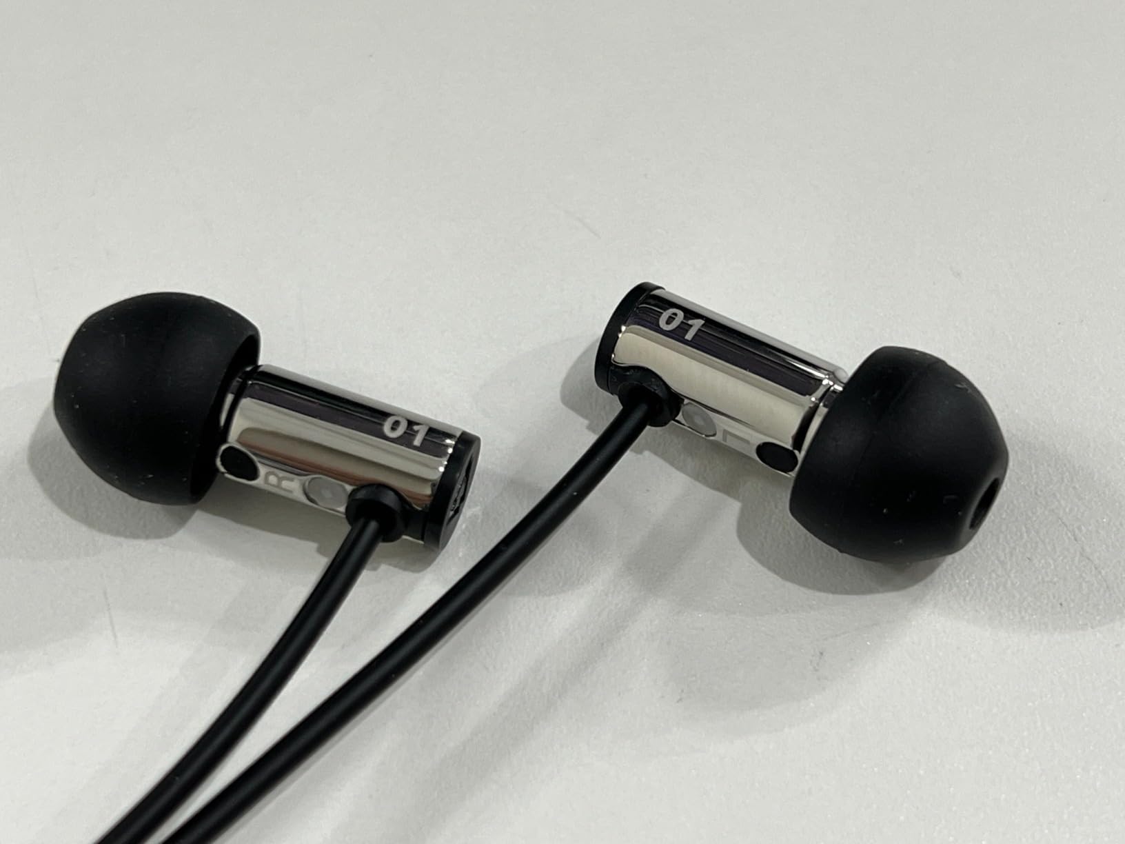 Amazon.co.jp: 【VGP2024受賞】REB (レブ) GRID01 有線イヤホン : 家電＆カメラ