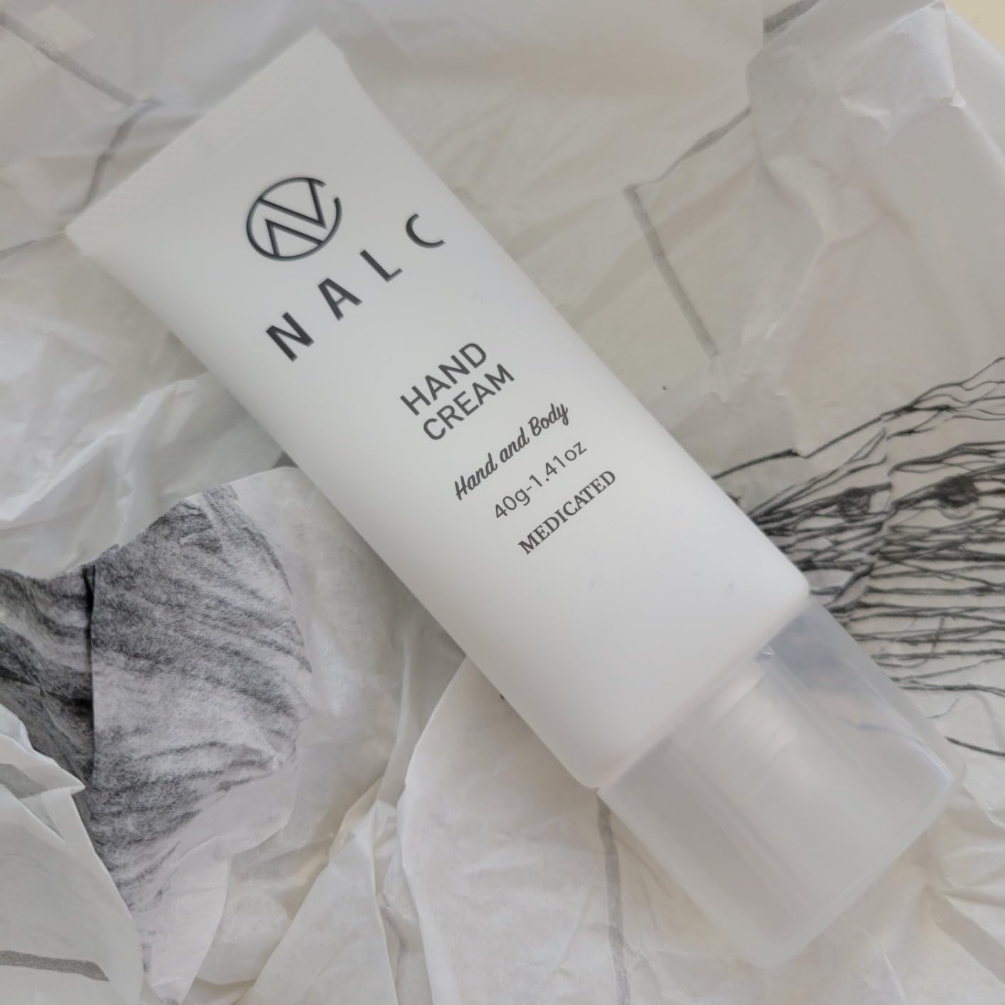 Amazon.co.jp: 【ハンドクリーム ヘパリン類似物質 フラワーセット】NALC 無香料 保湿クリーム 手荒れ 医薬部外品 40g プリザーブドフラワー : ビューティー