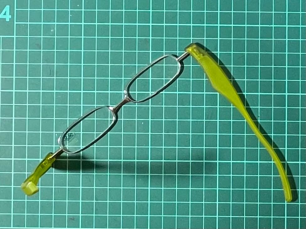 Amazon.co.jp: ポッドリーダースマート グリーン PodReader Smart 折りたたみ式 +1.0～+3.0 携帯 軽量 リーディンググラス スマホ老眼鏡 度数+1.00 ...