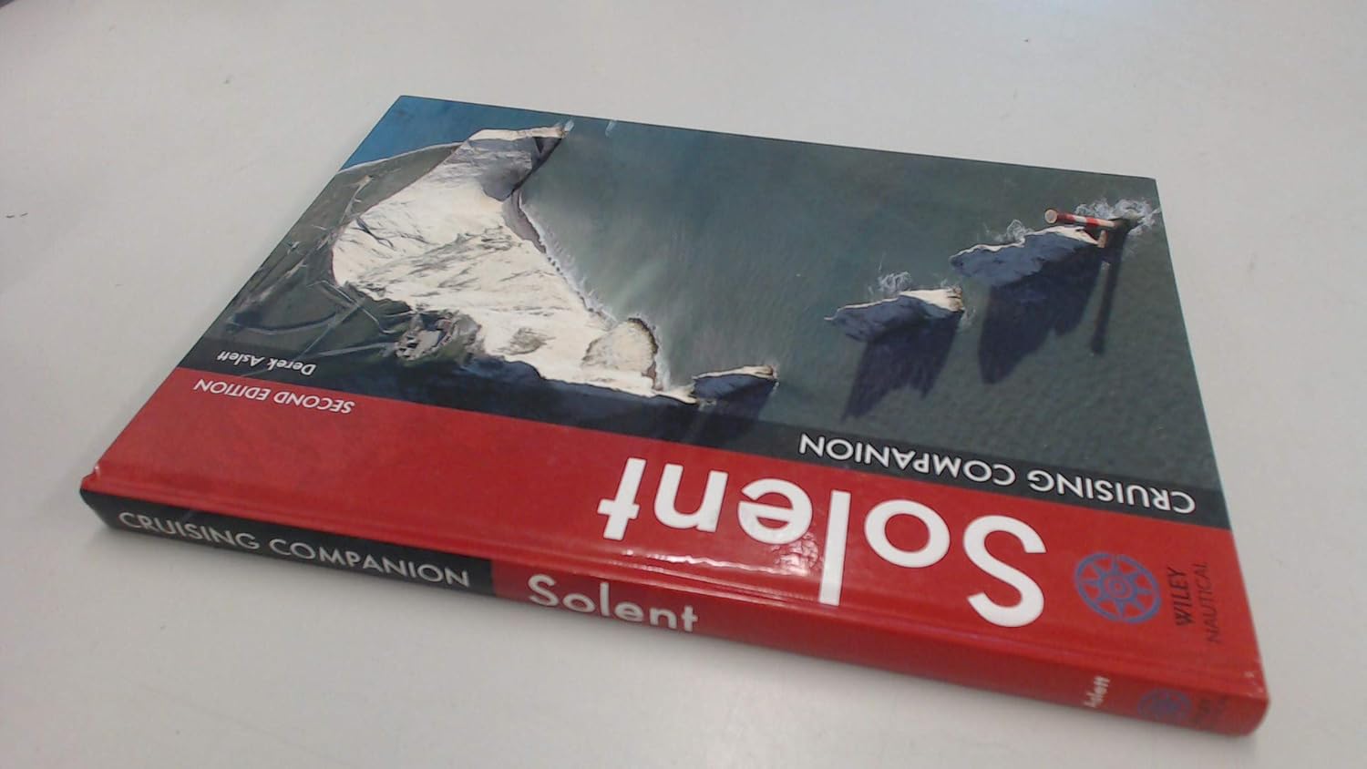 Solent Cruising Companion – A Yachtsman′s Pilot and Cruising Guide to ...