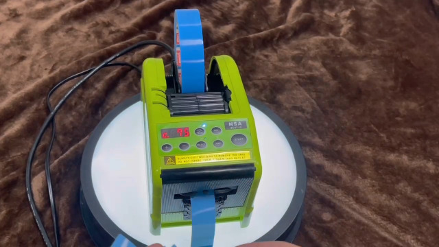 Watch ZCUT-10 Automatic Tape Dispenser on Amazon Live