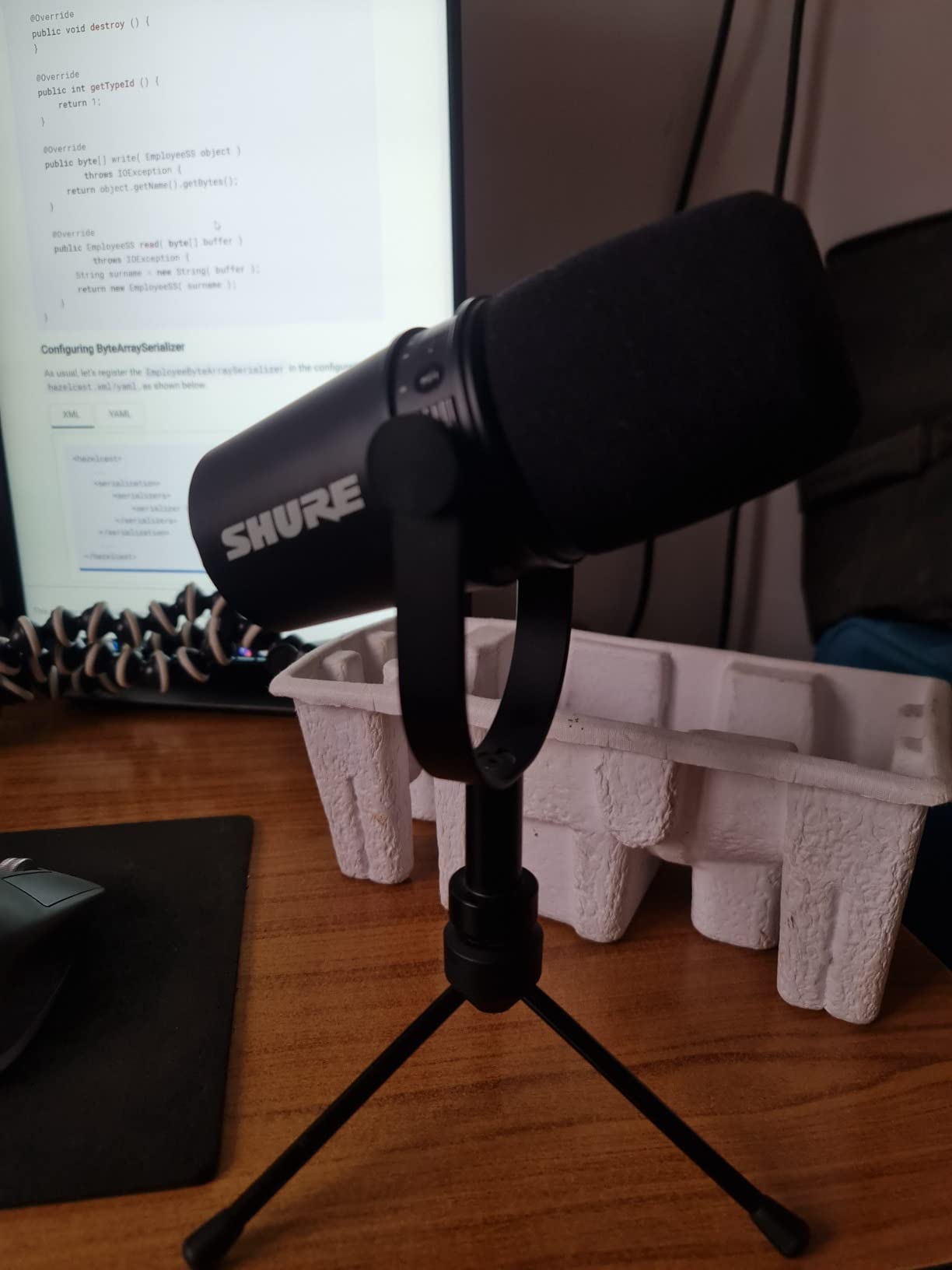 Superlux HM‑6 Foldable Tabletop Microphone Stand, Adjustable 15–20 cm ...