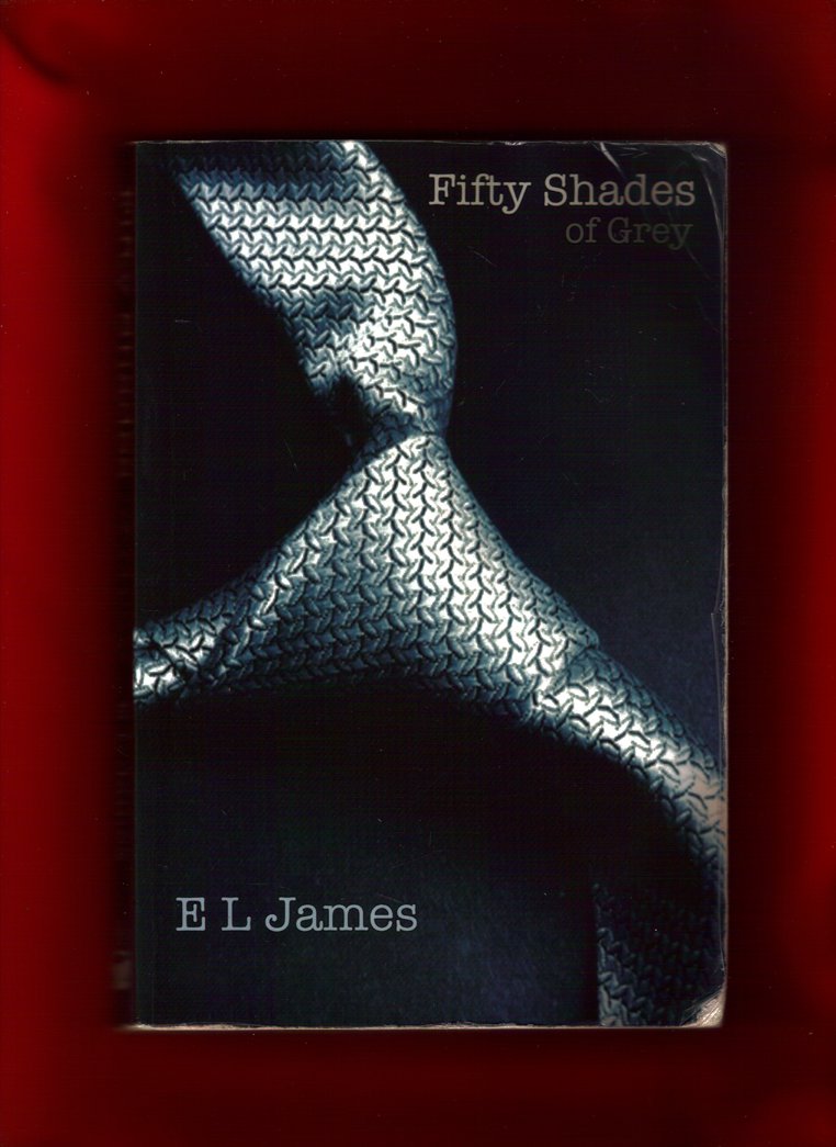 Amazon.com: Fifty Shades of Grey: 9781612130286: E L James: Books