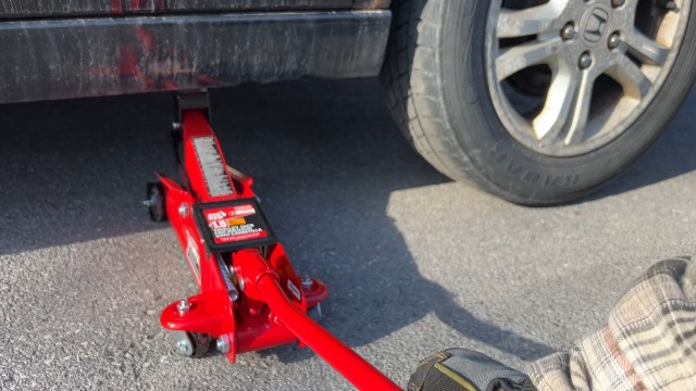 Watch Big Red LIFTS my car up with EASE! Demonstration on Amazon Live