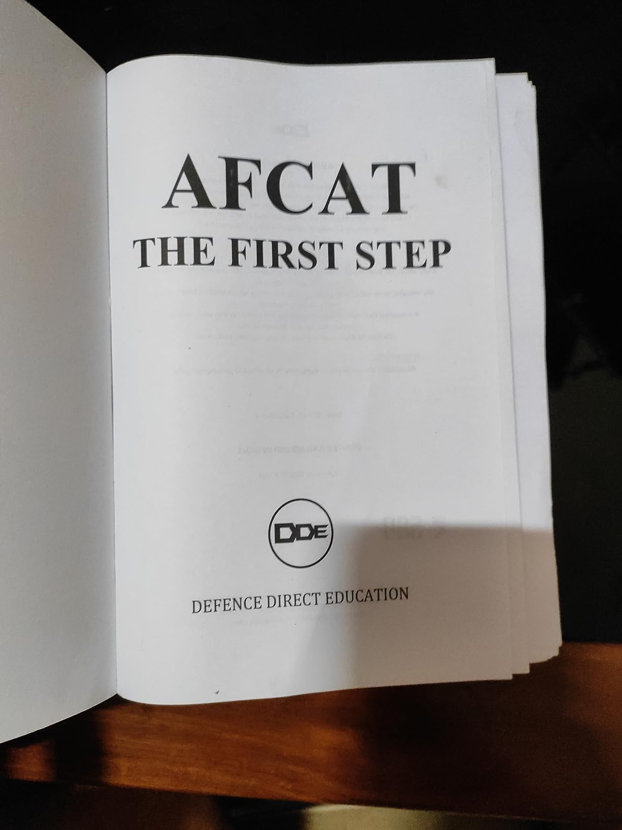 AFCAT : The First Step Guide (Flying Technical & Ground Duty) : DDE ...