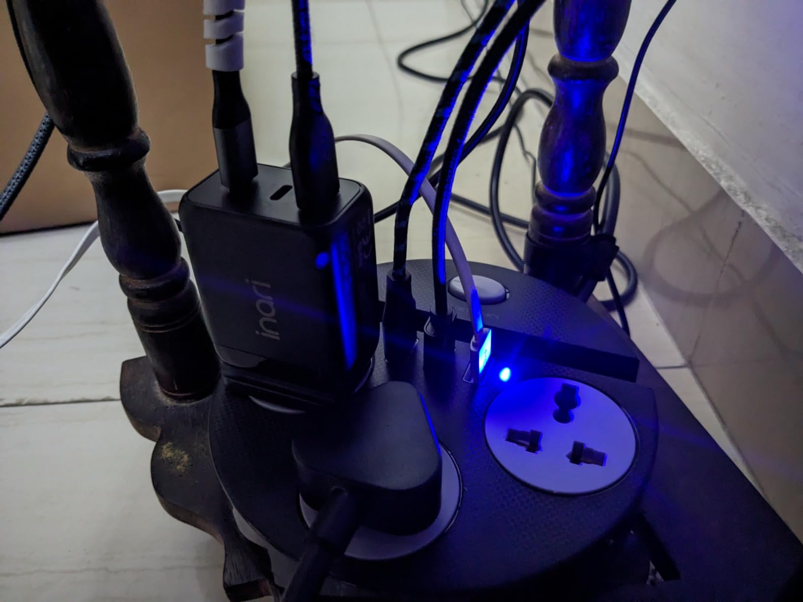 Portronics Power Plate 9 with 3 USB Ports + 8 Power Sockets Power ...