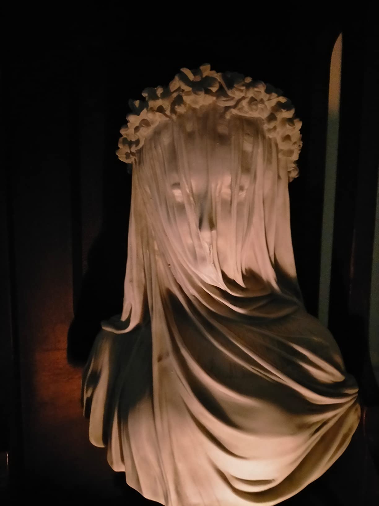 The Veiled Maiden Sculptural Bust [Kitchen] : Amazon.com.au: Video Games