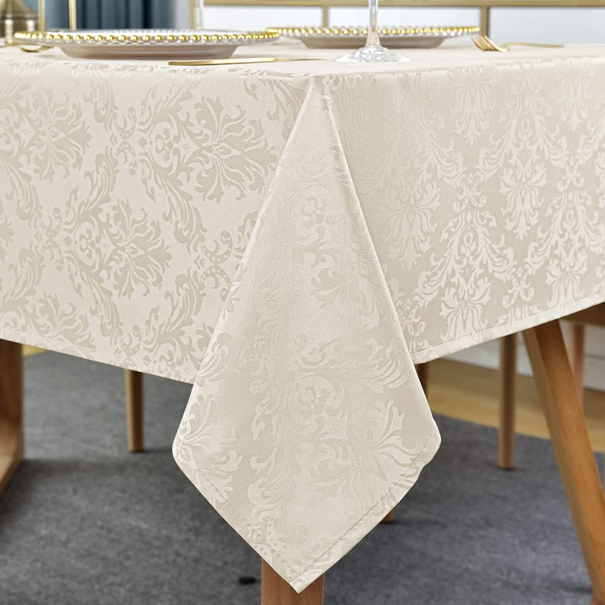 Amazon.com: SASTYBALE Jacquard Tablecloth Rectangle 52 x 70 Inch Beige ...