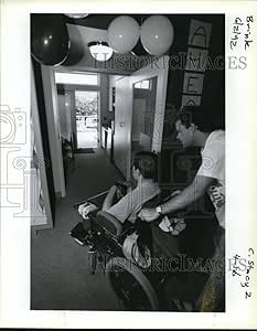 Amazon.com: Vintage Photos 1992 Press Photo Andy Batten an Employee at ...