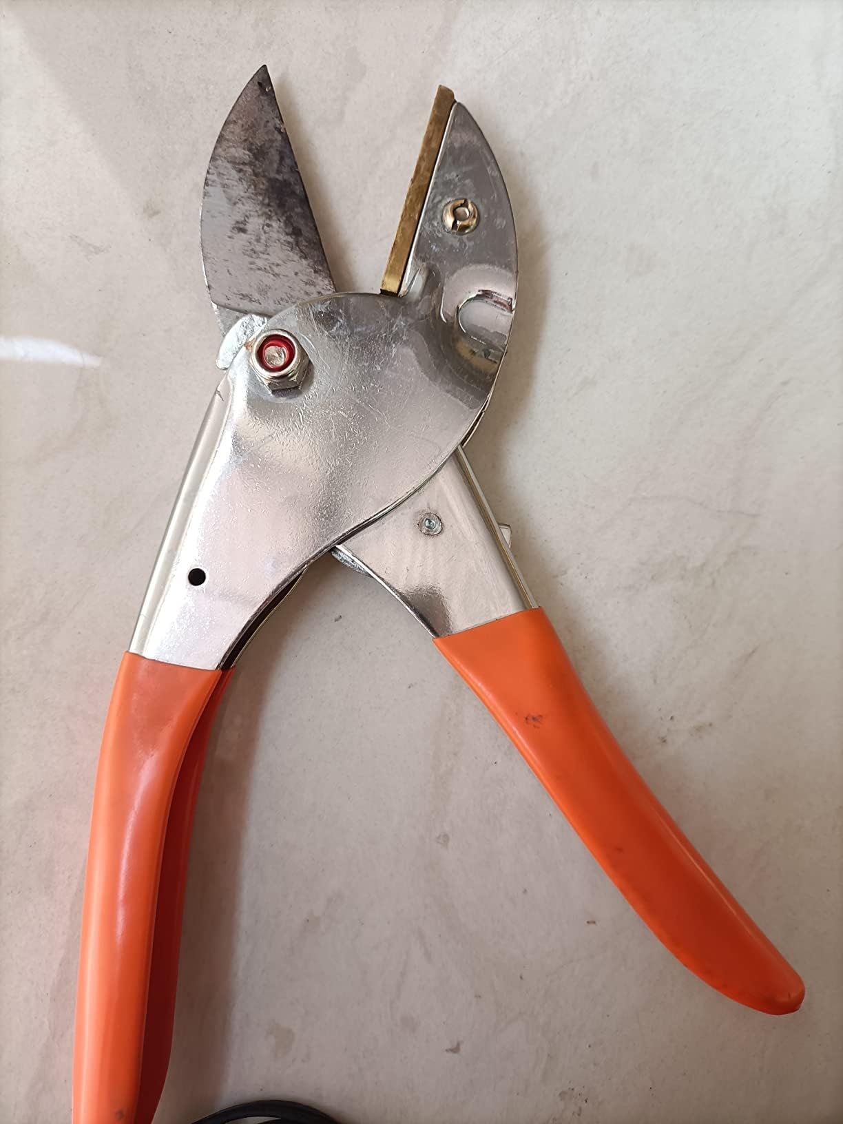 Falcon 225mm Professional Pruning Secateurs with PVC Grip Steel Handle ...