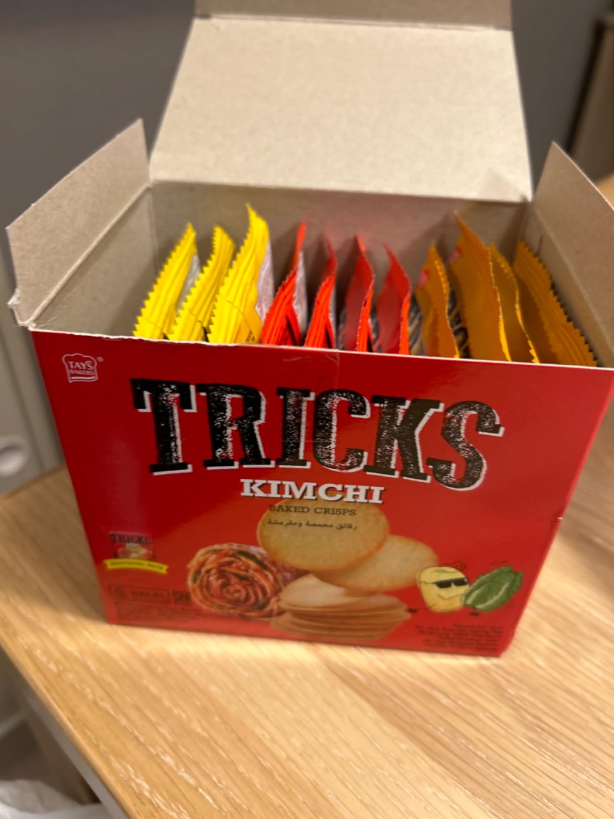 Amazon.co.jp: TRICKS トリックス ポテトチップス (3種各4袋×計12袋) : 食品・飲料・お酒